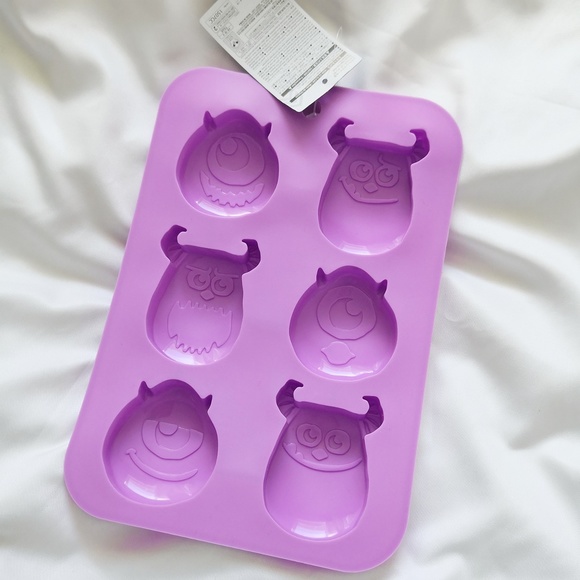 Daiso | Kitchen | New Daiso X Disney Monsters Silicone Petite ...